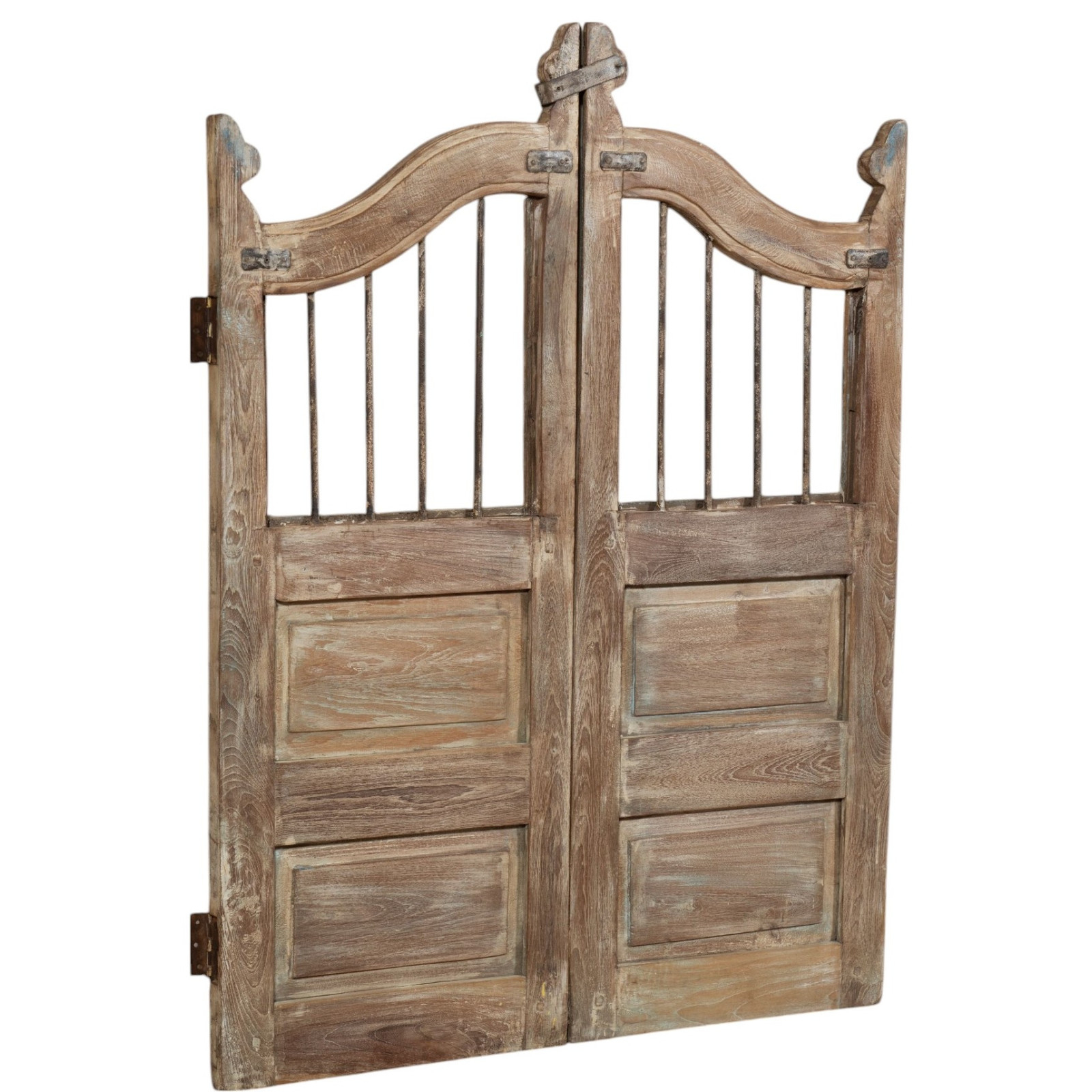 Poartă din lemn masiv și fier, pentru uz interior și exterior